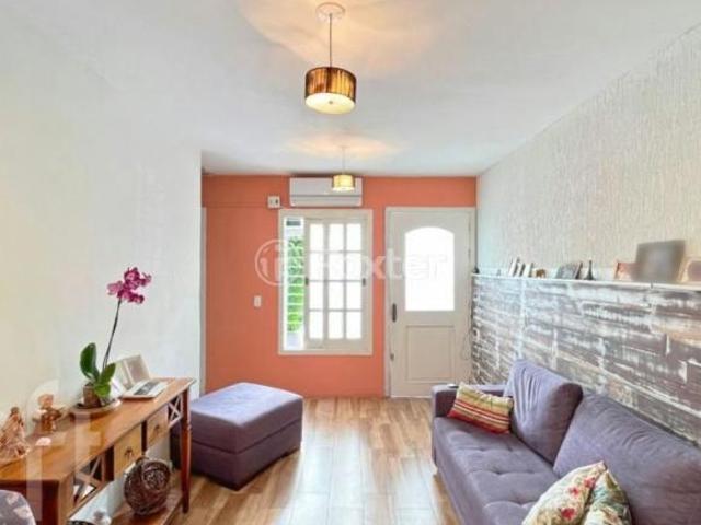 Casa, 2 dormitórios, 80 m², em Hípica
