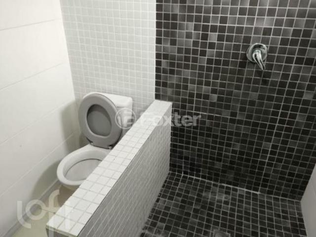 Casa, 2 dormitórios, 81 m², em Centro