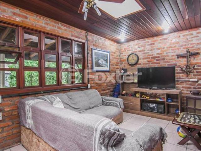 Casa, 2 dormitórios, 85 m², em Teresópolis