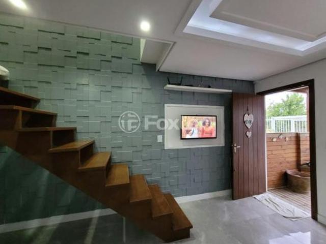 Casa, 2 dormitórios, 87 m², em Centro