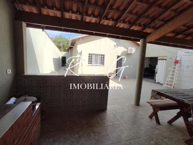Casa 2 dormitórios com barracão comercial R$ 850.000,00 Portal das Flores São