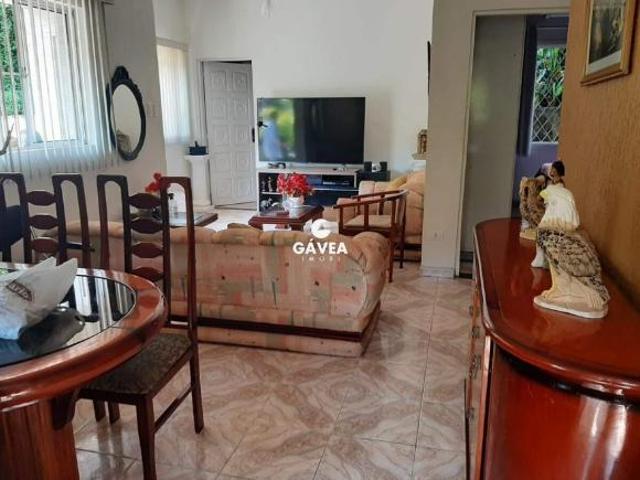 Casa 2 dormitórios com edícula José Menino