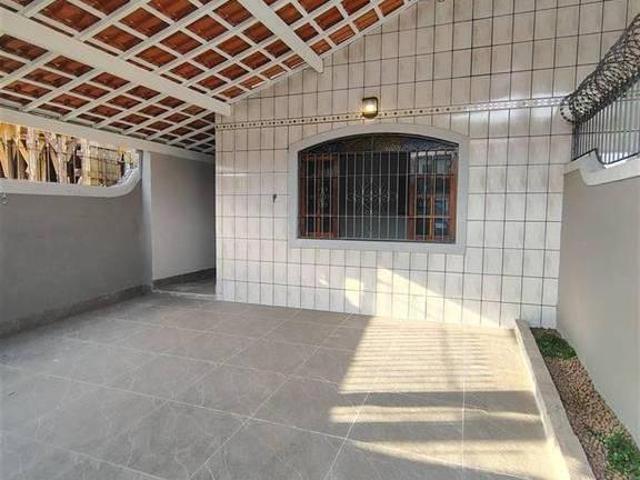 CASA 2 DORMITÓRIOS COM PISCINA