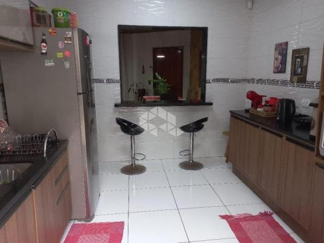Casa 2 dormitórios com piscina