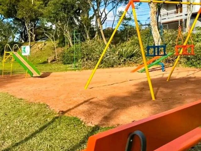 Casa 2 dormitórios com possibilidade de uso Comercial