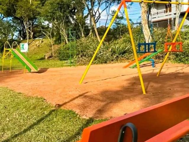 Casa 2 dormitórios com possibilidade de uso Comercial