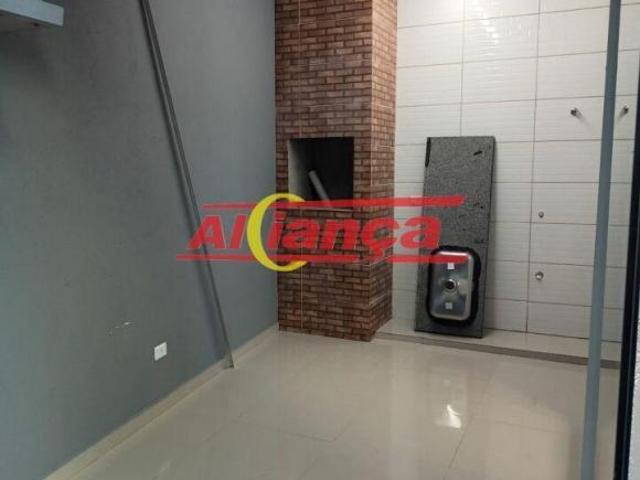 CASA 2 DORMITÓRIOS COM SALÃO AV. MARTINS JUNIOR