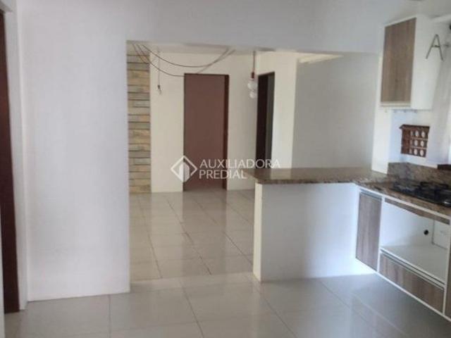 CASA 2 DORMITÓRIOS COM TERRENO DE 770m2