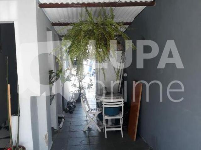 CASA 2 DORMITÓRIOS Á VENDA VILA DOM PEDRO II