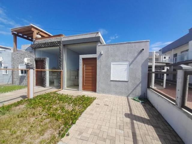 Casa 2 Dormitórios Bairro Jardim Beira Mar