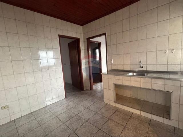 Casa 2 dormitórios e 2 vagas de garagem para locação no Jardim Villaça, São Roque/SP