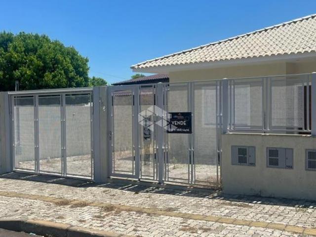 Casa 2 Dormitórios em condomínio, Bairro Olaria