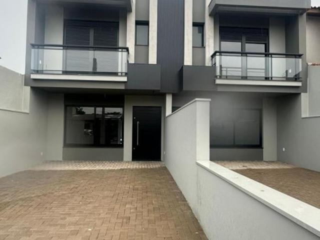 Casa 2 dormitórios em Canoas