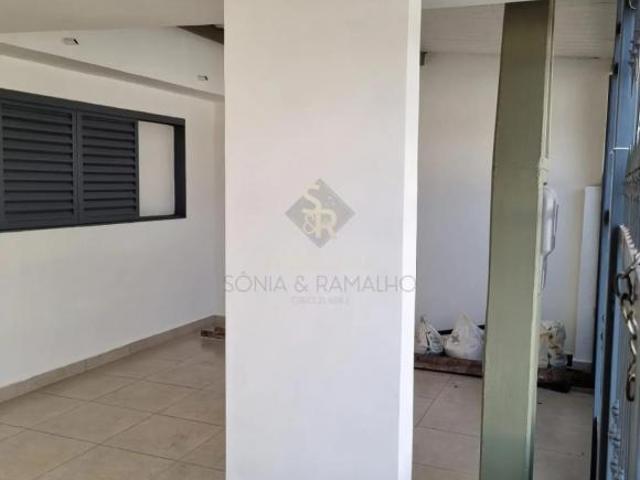 Casa 2 dormitórios no Campos Elíseos