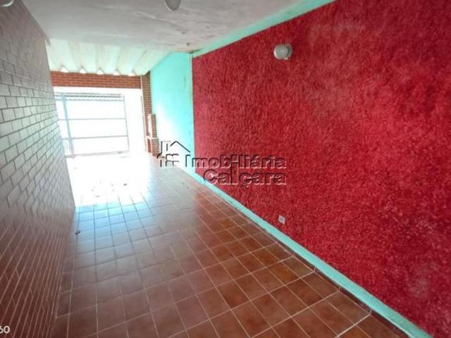 Casa 2 dormitórios no centro, 500m da praia!