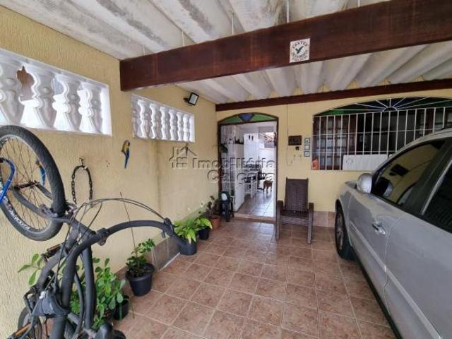 Casa 2 dormitórios no Bairro Caiçara, á 300 metros da praia!