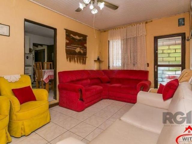 Casa 2 dormitórios no bairro Cristal
