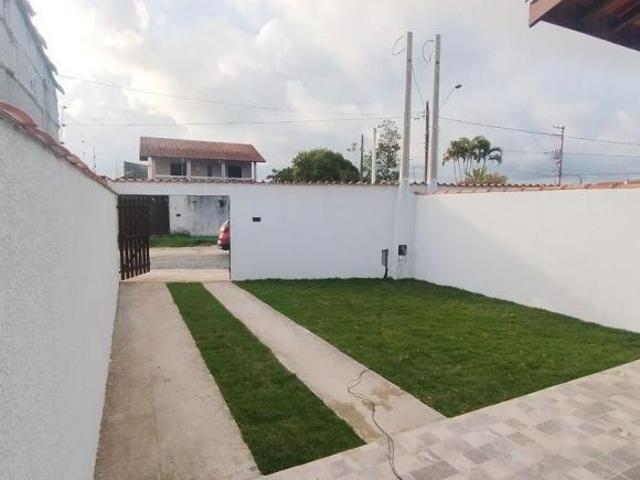 Casa 2 Dormitórios no Bairro Jamaica em Itanhaém ? Terreno Amplo de