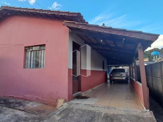 Casa 2 Dormitórios sala cozinha,área de serviço, 2 barracões 3 Vagas e com.