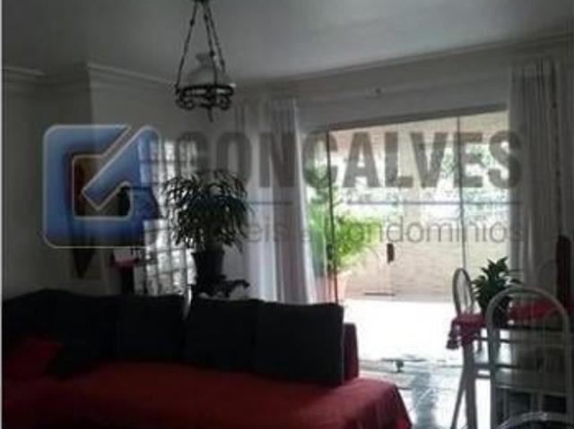 Casa 2 dormitórios sendo 1 suite, 209 mts² na Vila Luzita em Santo André