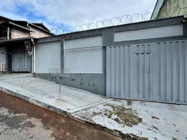 Casa 2 dormitórios para Venda em Betim, Imbiruçu, 2 dormitórios, 2 banheiros, 4 vagas