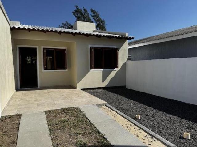 Casa 2 dormitórios para Venda em Cidreira, 2 dormitórios, 1 banheiro