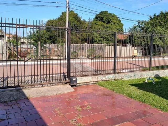 Casa 2 dormitórios, piscina e anexo com garagem e churrasqueira, bairro Novo Esteio