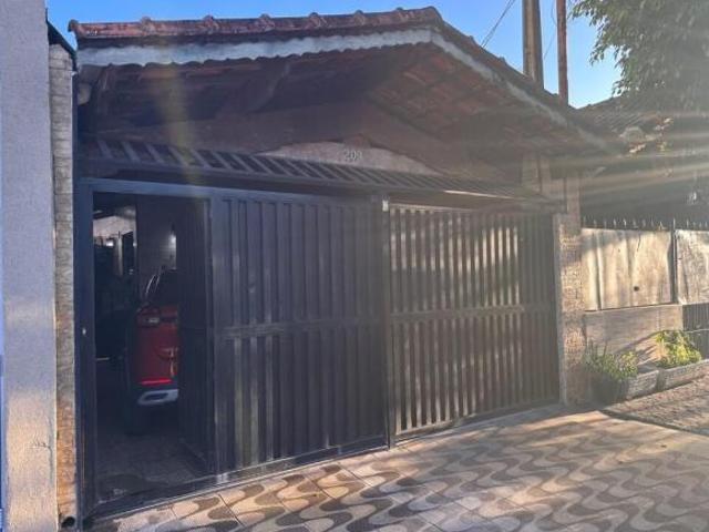 Casa 2 Dorms, 95 m² de área útil, 2 VAGAS DE GARAGEM. Bairro: Boqueirão