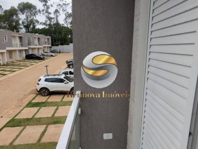 CASA 2 SUÍTES, 75m², 2 VAGAS, CONDOMÍNIO LAZER COMPLETO. KM 26 DA RAPOSO