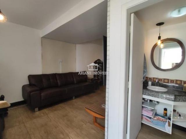 Casa 2 pavimentos, 2 suítes no Cabral em Contagem