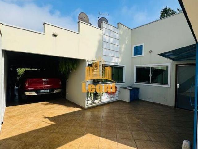 Casa 2 Qts com 1 suíte + piscina com acabamento excepcional