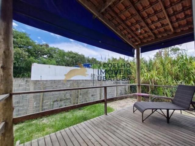 Casa 2 quartos, Avarandada, com Quintal