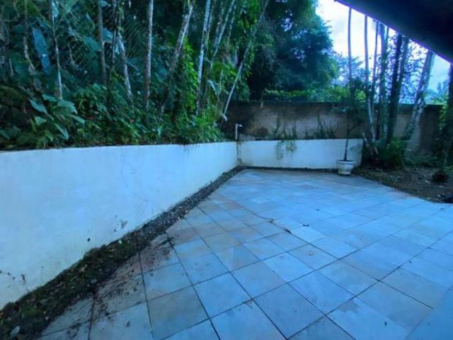 Casa 2 quartos Boiçucanga condomínio frente mar