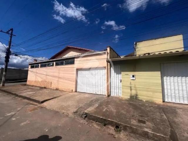 Casa 2 quartos com 2 vagas de garagem, Pedro Leopoldo MG