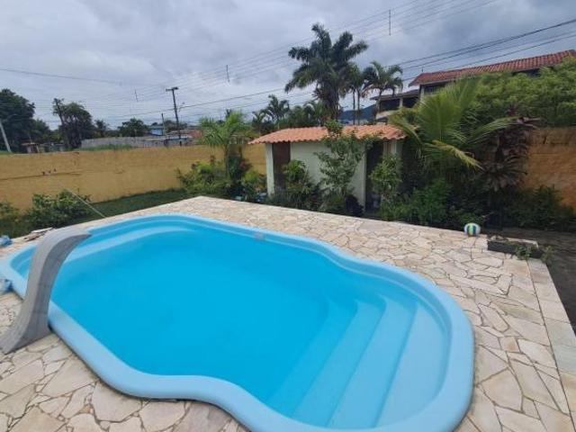 Casa 2 quartos com piscina em Santa Terezinha, Itanhaém