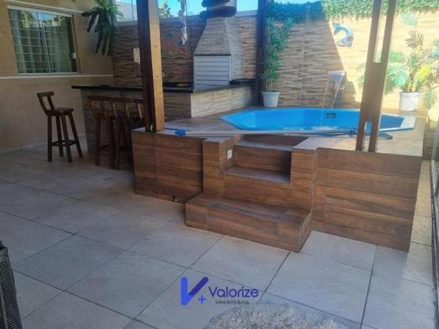 Casa 2 Quartos e Suíte Hidromassagem a Venda