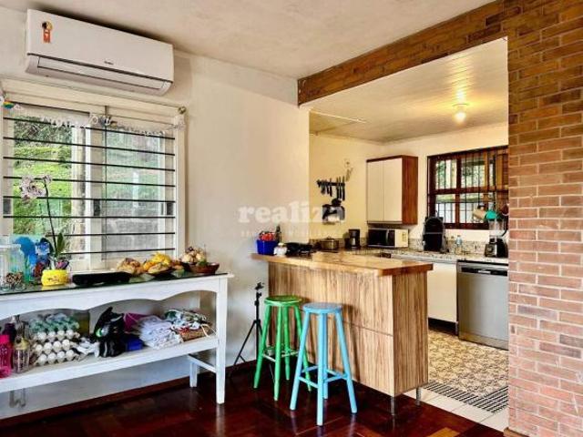 CASA 2 QUARTOS EM CANELA