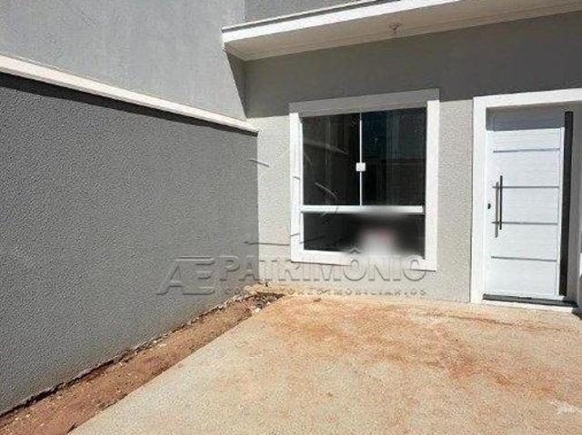 CASA 2 QUARTOS JARDIM NICCKEY