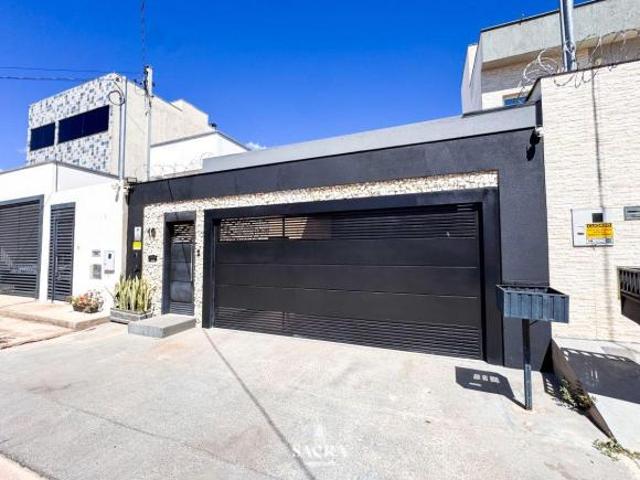 Casa 2 Quartos QE 50 Guará 2 Churrasqueira Piscina Aceita Financiamento