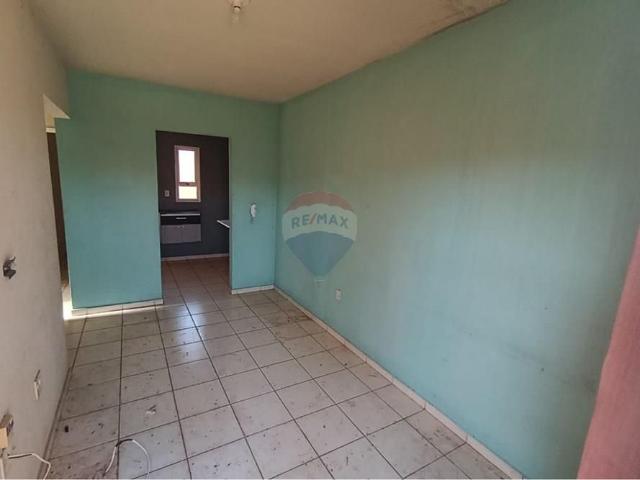 Casa 2 Quartos, Quintal e Garagem em Lins, SP