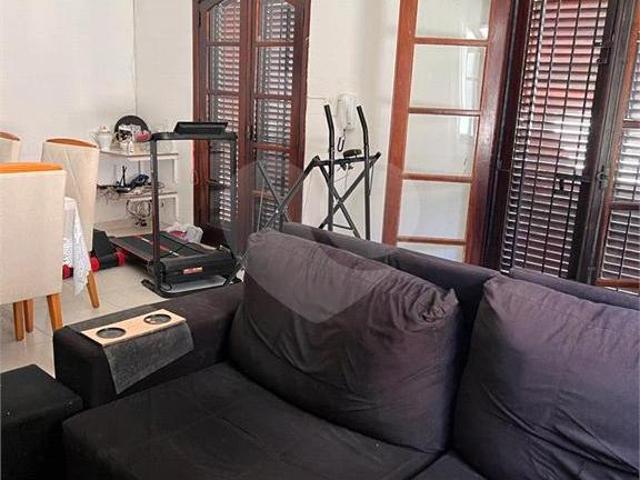 Casa à venda com 2 quartos, sendo 1 suíte, no Centro, Bertioga
