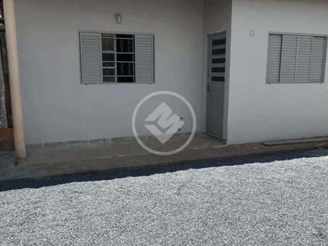 Casa 2 quartos, recém reformada Residencial Maria de Lourdes