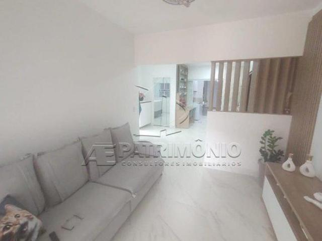 CASA 2 QUARTOS SENDO 1 SUÍTE BOMSUCESSO