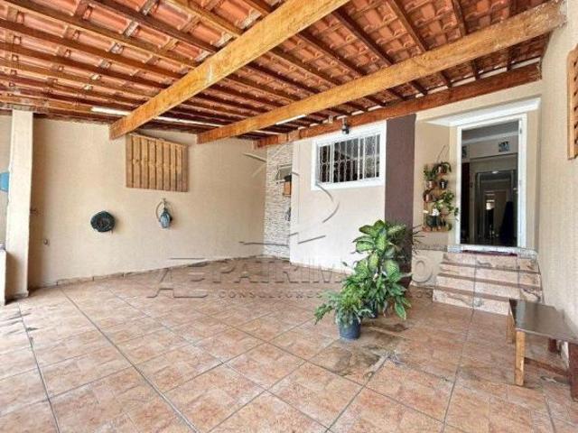 CASA 2 QUARTOS SENDO 1 SUITE JARDIM SANTA ESMERALDA