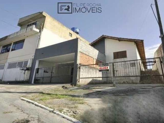 Casa 2 Quartos sendo 1 suite 2 vagas amplo quintal em Cotia Bairro Lageado