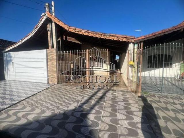 Casa 2 quartos, sendo 1 suíte, 400m do mar Maracanã