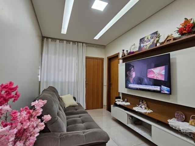 Casa 2 quartos Sendo uma suíte com closet QNN 37 140m²