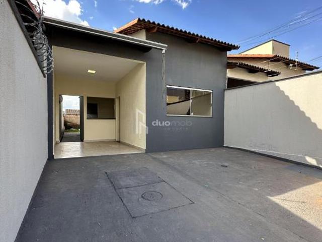 Casa 2 Quartos Suite Com Quintal | Próximo ao Portal Shopping | Goiânia