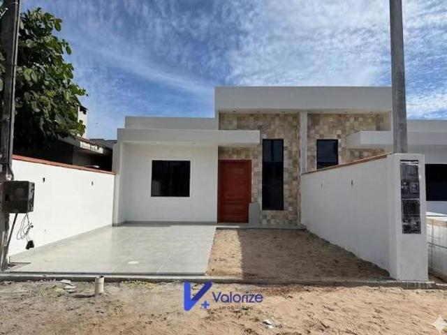 Casa 2 Quartos Suíte Piscina a Venda
