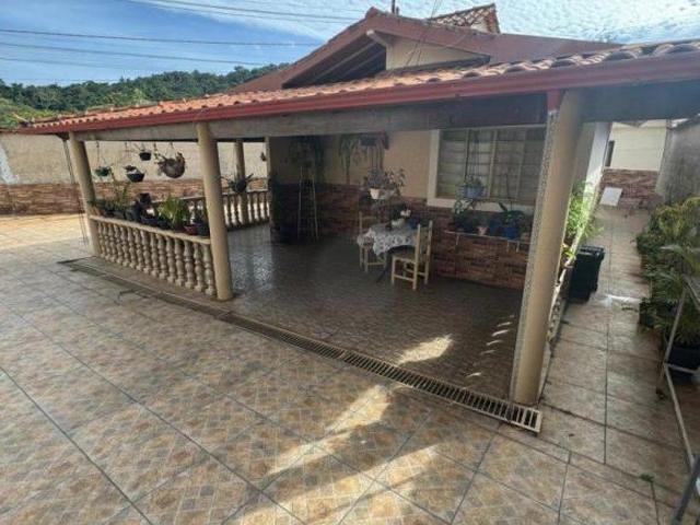 Casa para venda em Centro, Sarzedo